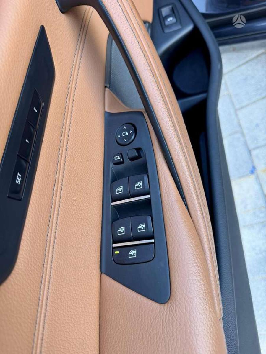 Grey BMW 520 2017 in Kaunas, with an engine capacity of 2.00 L and mileage of 287 thousand km for 17400 €, photo 32 on AUTOMOTO.COM.LV