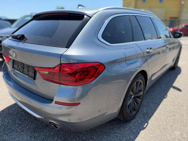 Grey BMW 520 2017 in Anyksciai, with an engine capacity of 2.00 L and mileage of 317 thousand km for 14700 €, photo 4 on AUTOMOTO.COM.LV