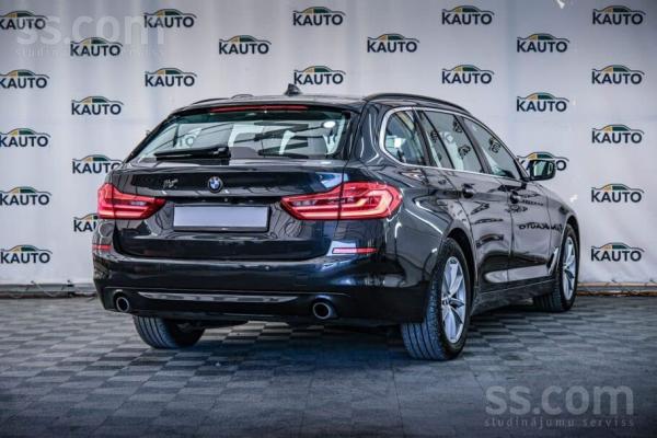 Grey BMW 520 2017 in Riga, with an engine capacity of 2.00 L and mileage of 270 thousand km for 13990 €, photo 3 on AUTOMOTO.COM.LV