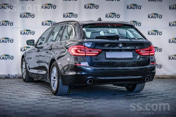 Grey BMW 520 2017 in Riga, with an engine capacity of 2.00 L and mileage of 270 thousand km for 13990 €, photo 4 on AUTOMOTO.COM.LV