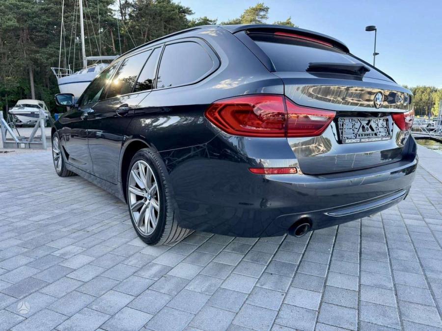 Grey BMW 520 2017 in Kaunas, with an engine capacity of 2.00 L and mileage of 287 thousand km for 16900 €, photo 12 on AUTOMOTO.COM.LV