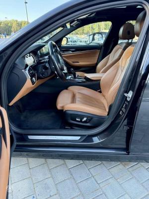 Grey BMW 520 2017 in Kaunas, with an engine capacity of 2.00 L and mileage of 287 thousand km for 16900 €, photo 18 on AUTOMOTO.COM.LV