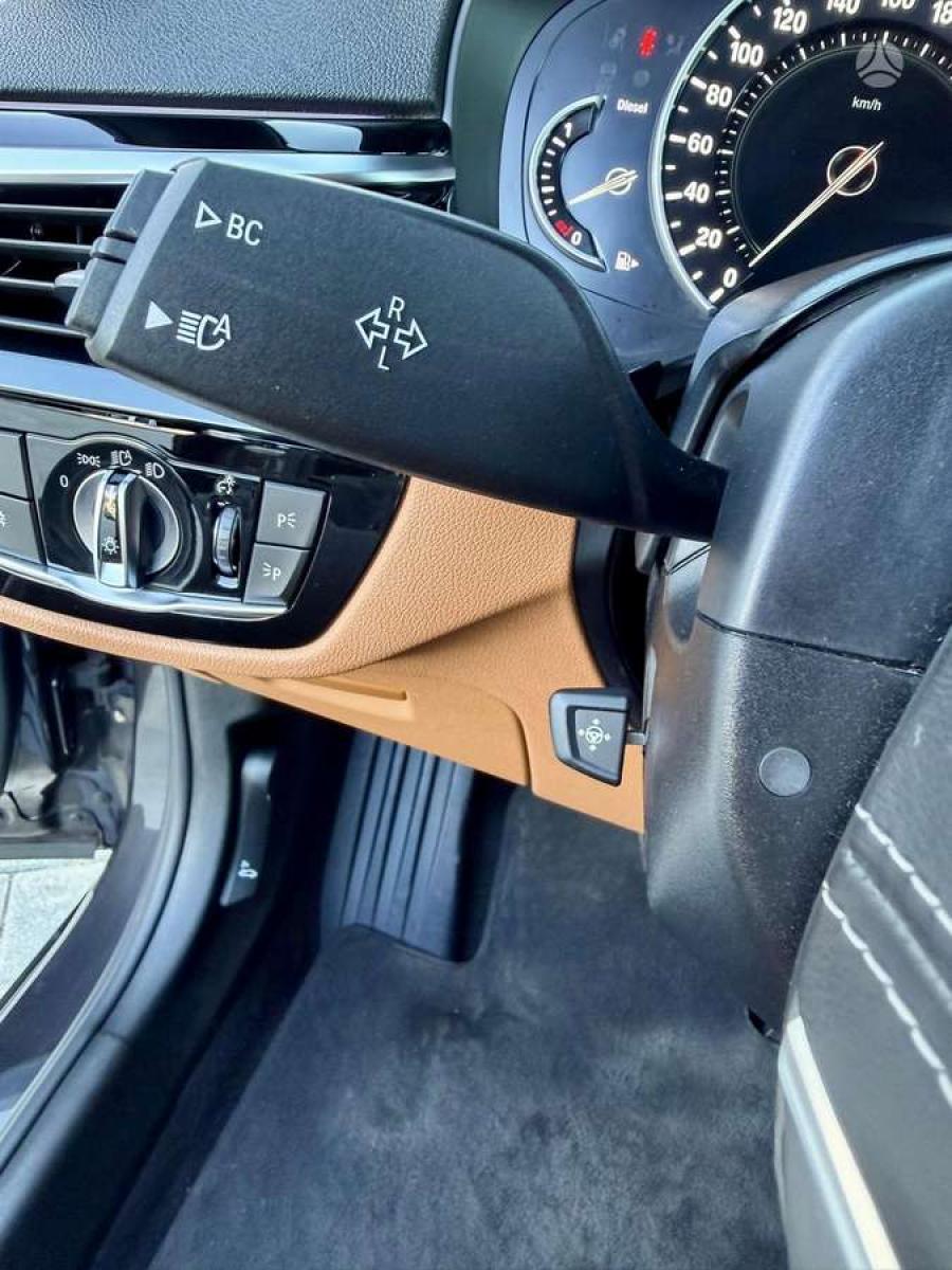 Grey BMW 520 2017 in Kaunas, with an engine capacity of 2.00 L and mileage of 287 thousand km for 16900 €, photo 25 on AUTOMOTO.COM.LV