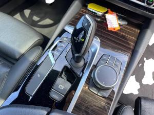 Pelēks BMW 520 2017 Jūrmala, ar dzinēja tilpumu 2.00 L un nobraukumu 261 tūkst. km par 16990 €, foto 11 vietnē AUTOMOTO.COM.LV