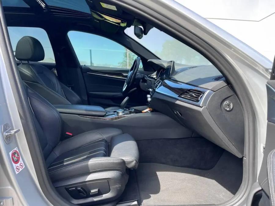 Pelēks BMW 520 2017 Jūrmala, ar dzinēja tilpumu 2.00 L un nobraukumu 261 tūkst. km par 16990 €, foto 13 vietnē AUTOMOTO.COM.LV
