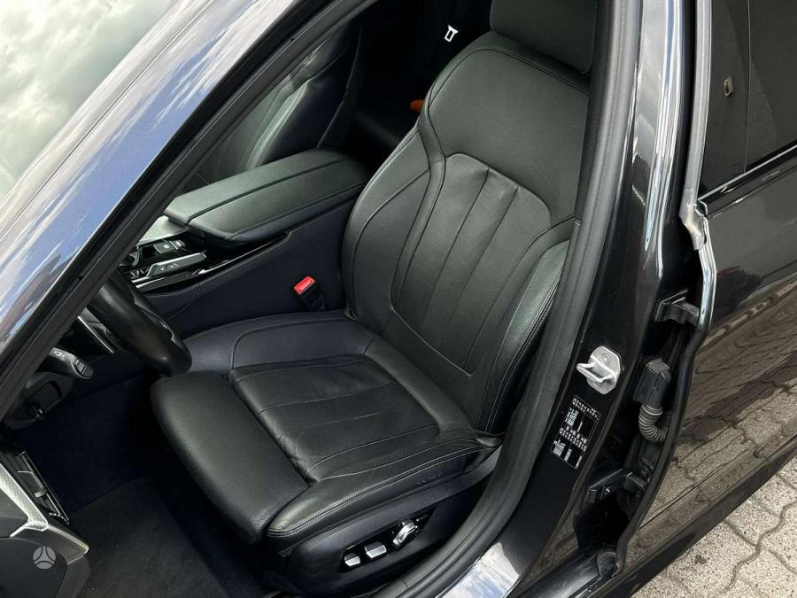 Pelēks BMW 520 2017 Kauņa, ar dzinēja tilpumu 2.00 L un nobraukumu 198 tūkst. km par 19980 €, foto 31 vietnē AUTOMOTO.COM.LV