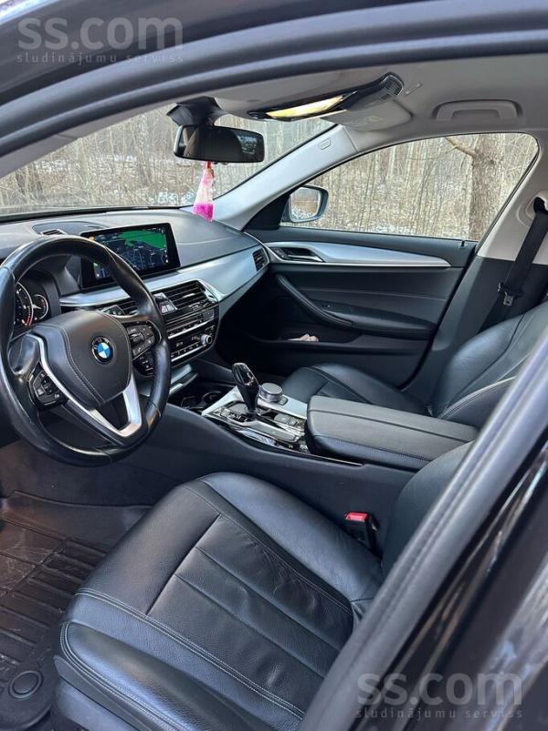 Grey BMW 520 2017 in Riga, with an engine capacity of 2.00 L and mileage of 258 thousand km for 15900 €, photo 6 on AUTOMOTO.COM.LV