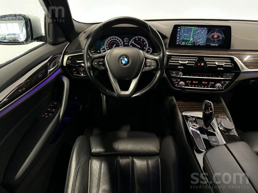 Grey BMW 520 2017 in Jurmala, with an engine capacity of 2.00 L and mileage of 261 thousand km for 16990 €, photo 18 on AUTOMOTO.COM.LV
