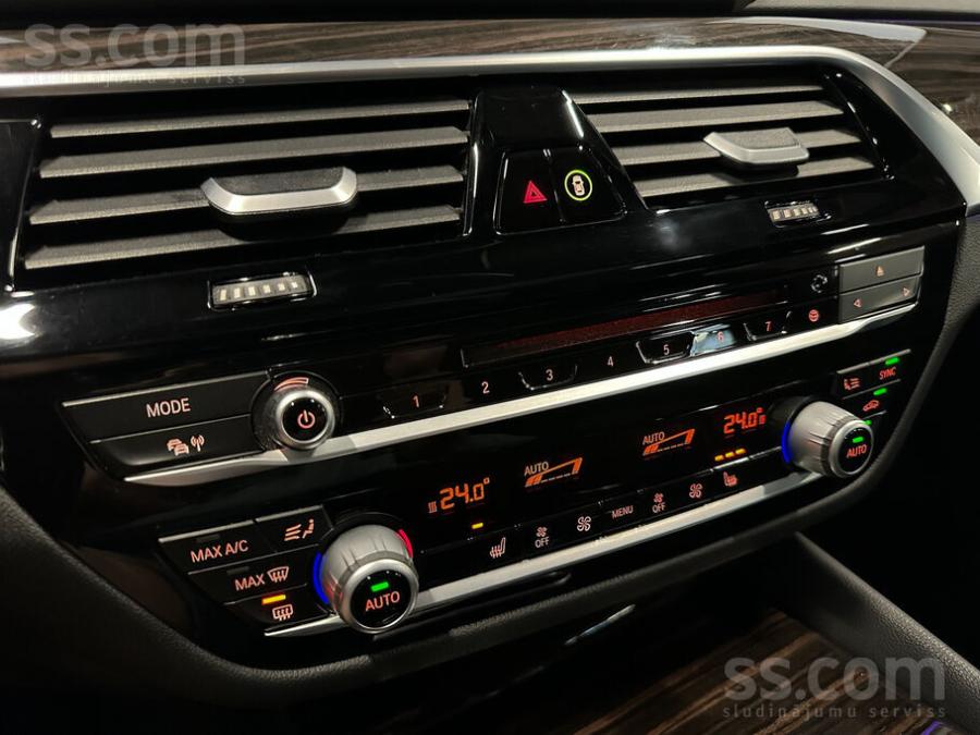 Grey BMW 520 2017 in Jurmala, with an engine capacity of 2.00 L and mileage of 261 thousand km for 16990 €, photo 24 on AUTOMOTO.COM.LV