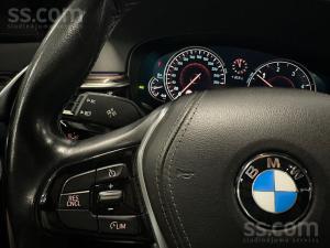 Grey BMW 520 2017 in Jurmala, with an engine capacity of 2.00 L and mileage of 261 thousand km for 16990 €, photo 27 on AUTOMOTO.COM.LV