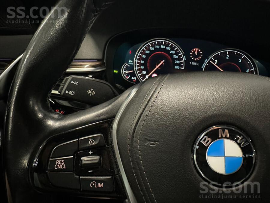 Grey BMW 520 2017 in Jurmala, with an engine capacity of 2.00 L and mileage of 261 thousand km for 16990 €, photo 27 on AUTOMOTO.COM.LV