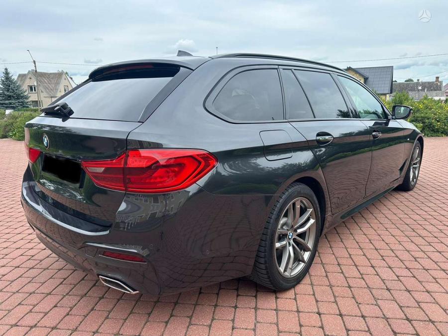 Grey BMW 520 2017 in Kelme, with an engine capacity of 2.00 L and mileage of 206 thousand km for 18500 €, photo 6 on AUTOMOTO.COM.LV