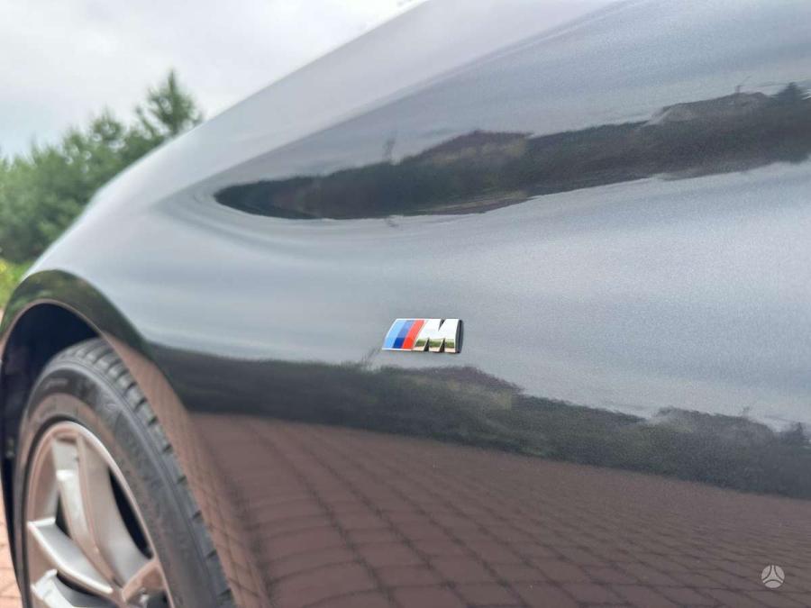 Grey BMW 520 2017 in Kelme, with an engine capacity of 2.00 L and mileage of 206 thousand km for 18500 €, photo 10 on AUTOMOTO.COM.LV
