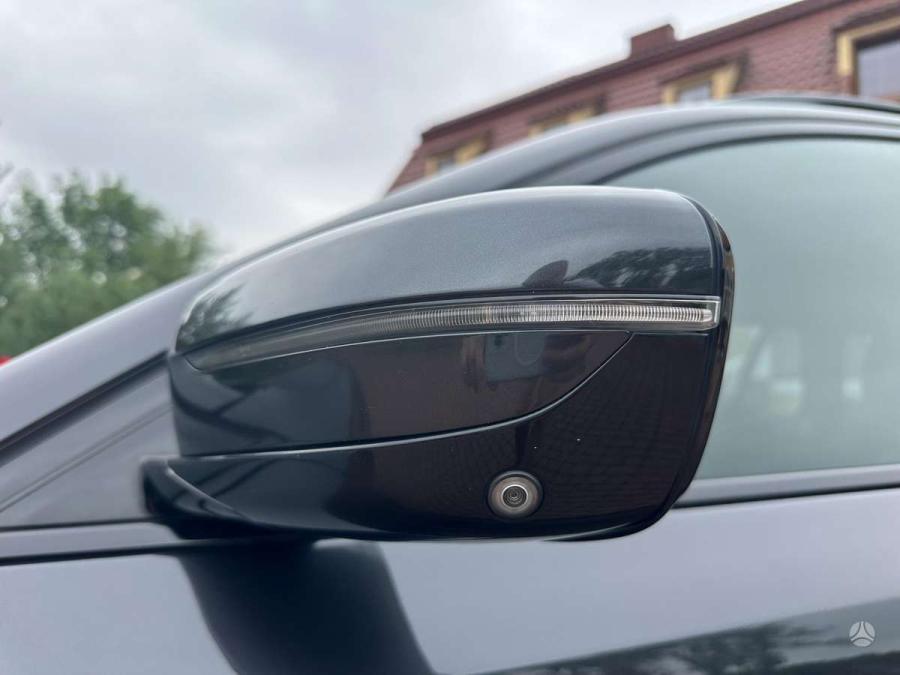 Grey BMW 520 2017 in Kelme, with an engine capacity of 2.00 L and mileage of 206 thousand km for 18500 €, photo 11 on AUTOMOTO.COM.LV