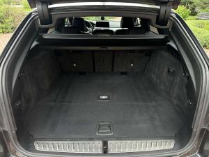 Grey BMW 520 2017 in Kelme, with an engine capacity of 2.00 L and mileage of 206 thousand km for 18500 €, photo 14 on AUTOMOTO.COM.LV
