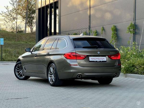 Pelēks BMW 520 2017 Viļņa, ar dzinēja tilpumu 2.00 L un nobraukumu 189 tūkst. km par 15590 €, foto 2 vietnē AUTOMOTO.COM.LV
