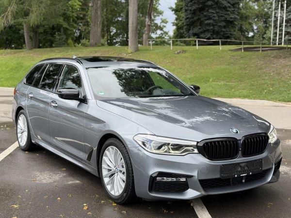 Grey BMW 520 2017 in Utena, with an engine capacity of 2.00 L and mileage of 251 thousand km for 18950 €, photo 1 on AUTOMOTO.COM.LV