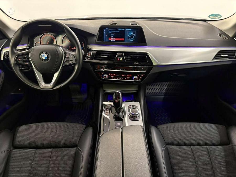Pelēks BMW 520 2017 Marijampole, ar dzinēja tilpumu 2.00 L un nobraukumu 238 tūkst. km par 17850 €, foto 20 vietnē AUTOMOTO.COM.LV