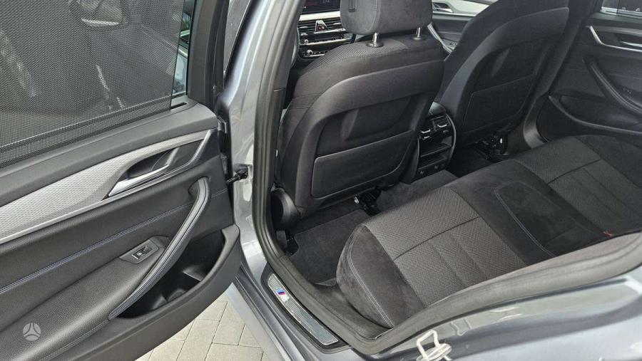Grey BMW 520 2017 in Elektrenai, with an engine capacity of 2.00 L and mileage of 197 thousand km for 18800 €, photo 23 on AUTOMOTO.COM.LV