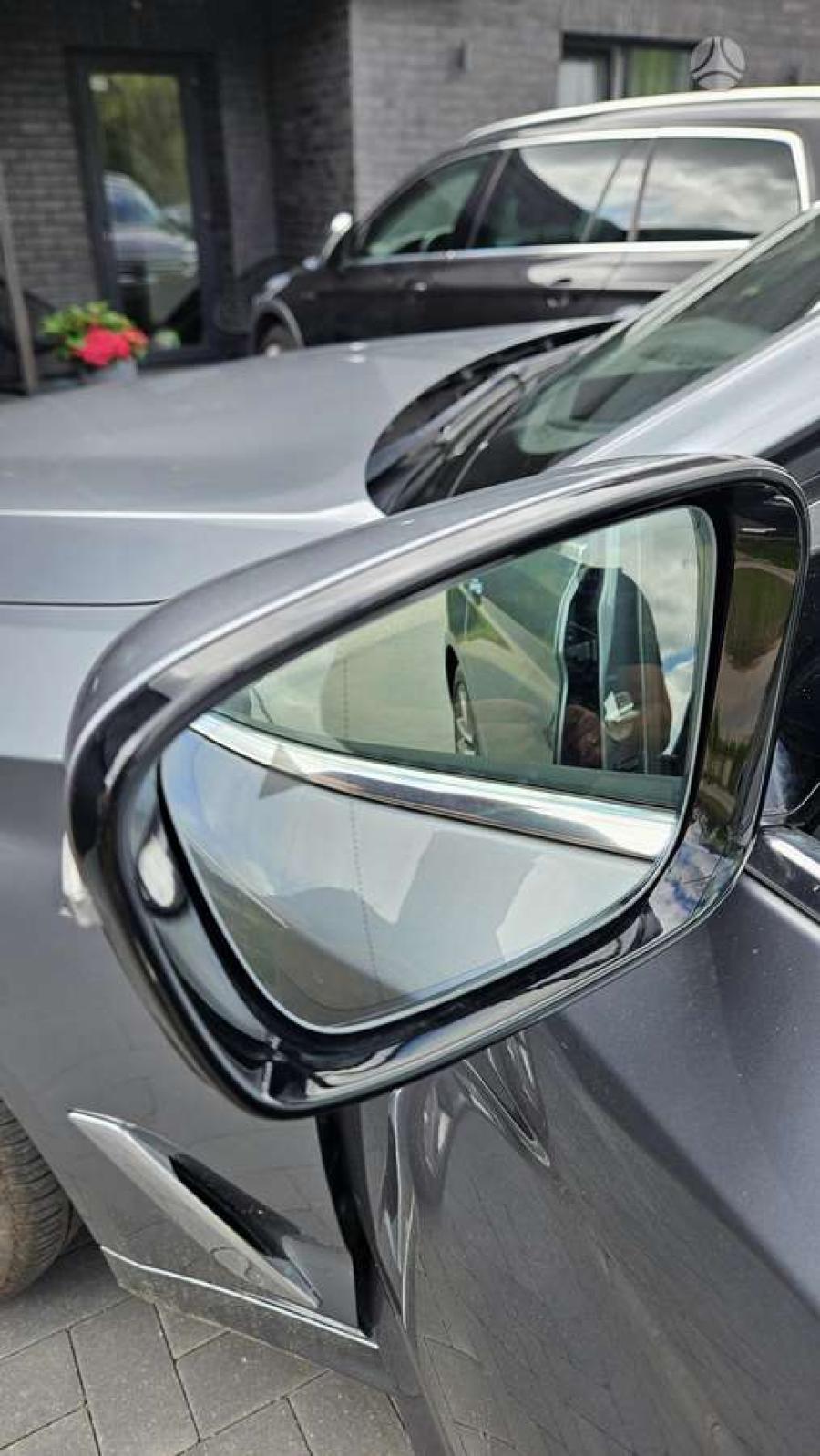 Grey BMW 520 2017 in Elektrenai, with an engine capacity of 2.00 L and mileage of 197 thousand km for 18800 €, photo 29 on AUTOMOTO.COM.LV