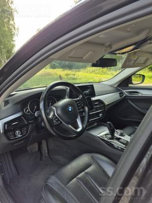 Grey BMW 520 2017 in Riga, with an engine capacity of 2.00 L and mileage of 190 thousand km for 17000 €, photo 6 on AUTOMOTO.COM.LV