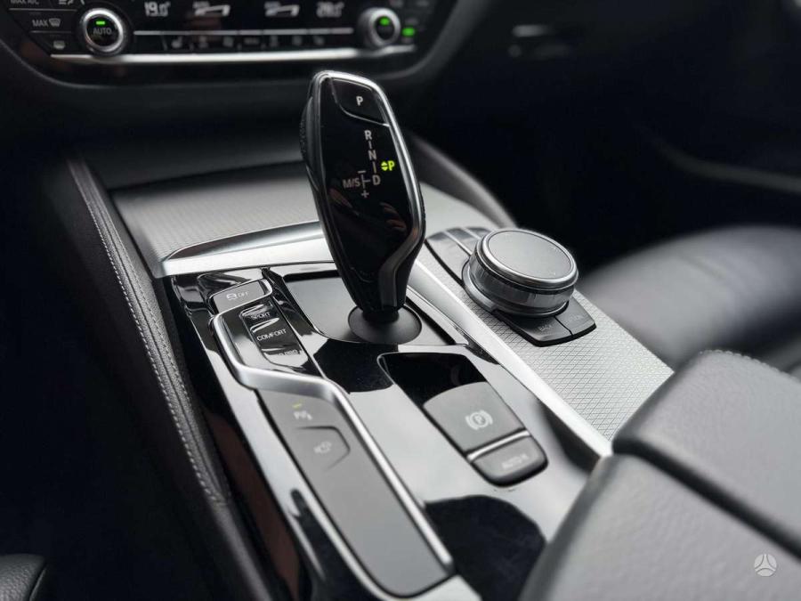 Pelēks BMW 520 2017 Utena, ar dzinēja tilpumu 2.00 L un nobraukumu 225 tūkst. km par 17800 €, foto 37 vietnē AUTOMOTO.COM.LV