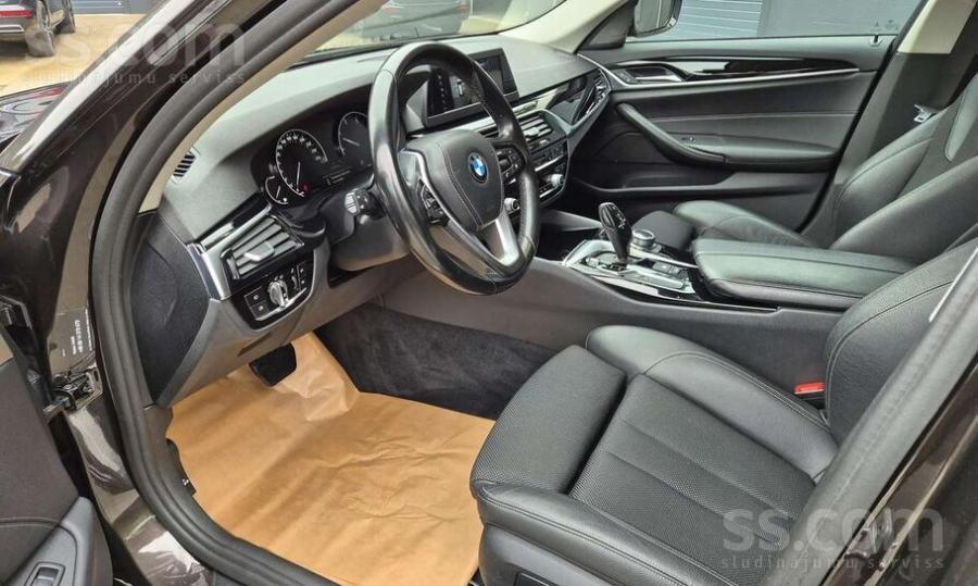 Grey BMW 520 2017 in Riga, with an engine capacity of 2.00 L and mileage of 333 thousand km for 14950 €, photo 8 on AUTOMOTO.COM.LV