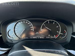 Grey BMW 520 2017 in Riga, with an engine capacity of 2.00 L and mileage of 333 thousand km for 14950 €, photo 26 on AUTOMOTO.COM.LV