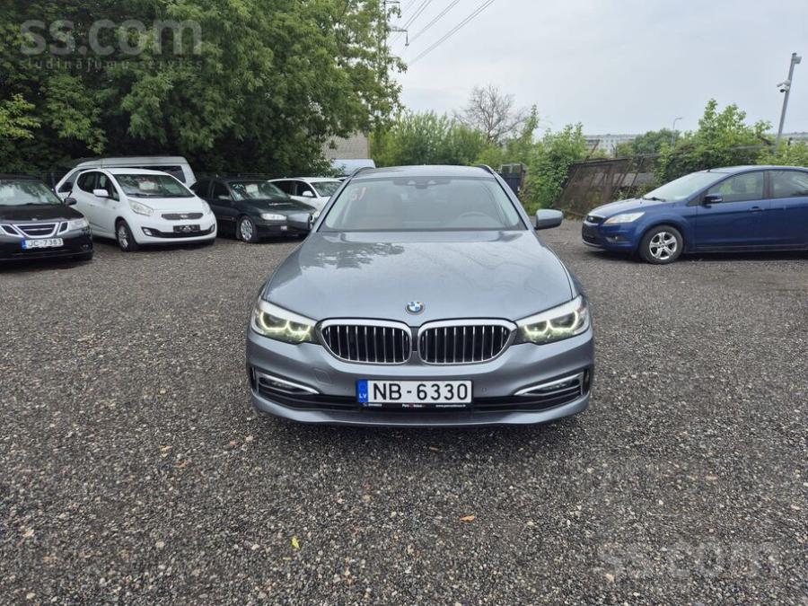 Grey BMW 520 2018 in Riga, with an engine capacity of 2.00 L and mileage of 188 thousand km for 19490 €, photo 3 on AUTOMOTO.COM.LV