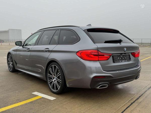 Grey BMW 520 2018 in Vilnius, with an engine capacity of 2.00 L and mileage of 298 thousand km for 16250 €, photo 6 on AUTOMOTO.COM.LV