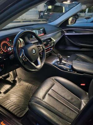 Grey BMW 520 2018 in Kaunas, with an engine capacity of 2.00 L and mileage of 255 thousand km for 16450 €, photo 8 on AUTOMOTO.COM.LV