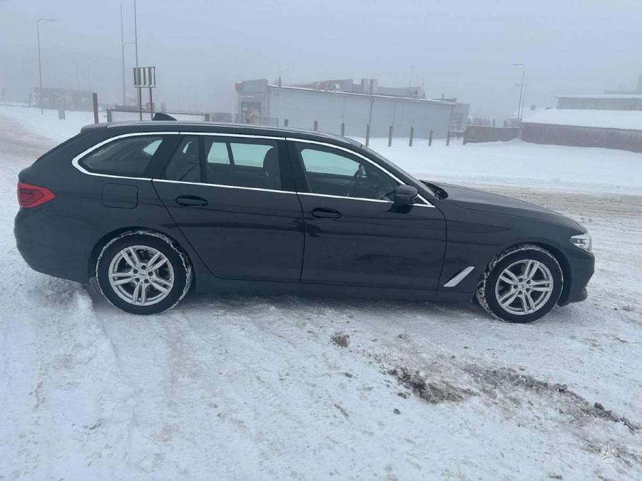 Grey BMW 520 2018 in Taurage, with an engine capacity of 2.00 L and mileage of 254 thousand km for 14399 €, photo 5 on AUTOMOTO.COM.LV