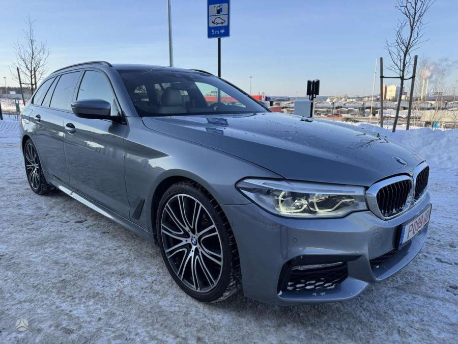 Grey BMW 520 2018 in Vilnius, with an engine capacity of 2.00 L and mileage of 295 thousand km for 16499 €, photo 3 on AUTOMOTO.COM.LV