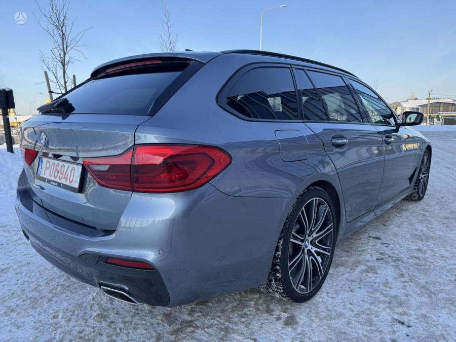 Grey BMW 520 2018 in Vilnius, with an engine capacity of 2.00 L and mileage of 295 thousand km for 16499 €, photo 4 on AUTOMOTO.COM.LV