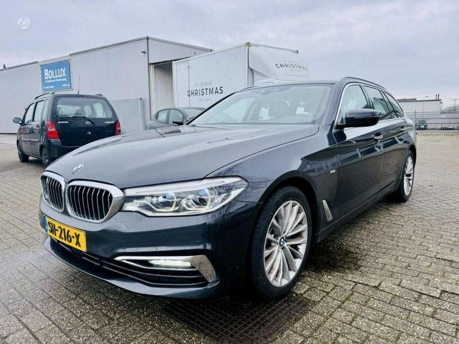 Grey BMW 520 2018 in Vilnius, with an engine capacity of 2.00 L and mileage of 225 thousand km for 16999 €, photo 1 on AUTOMOTO.COM.LV