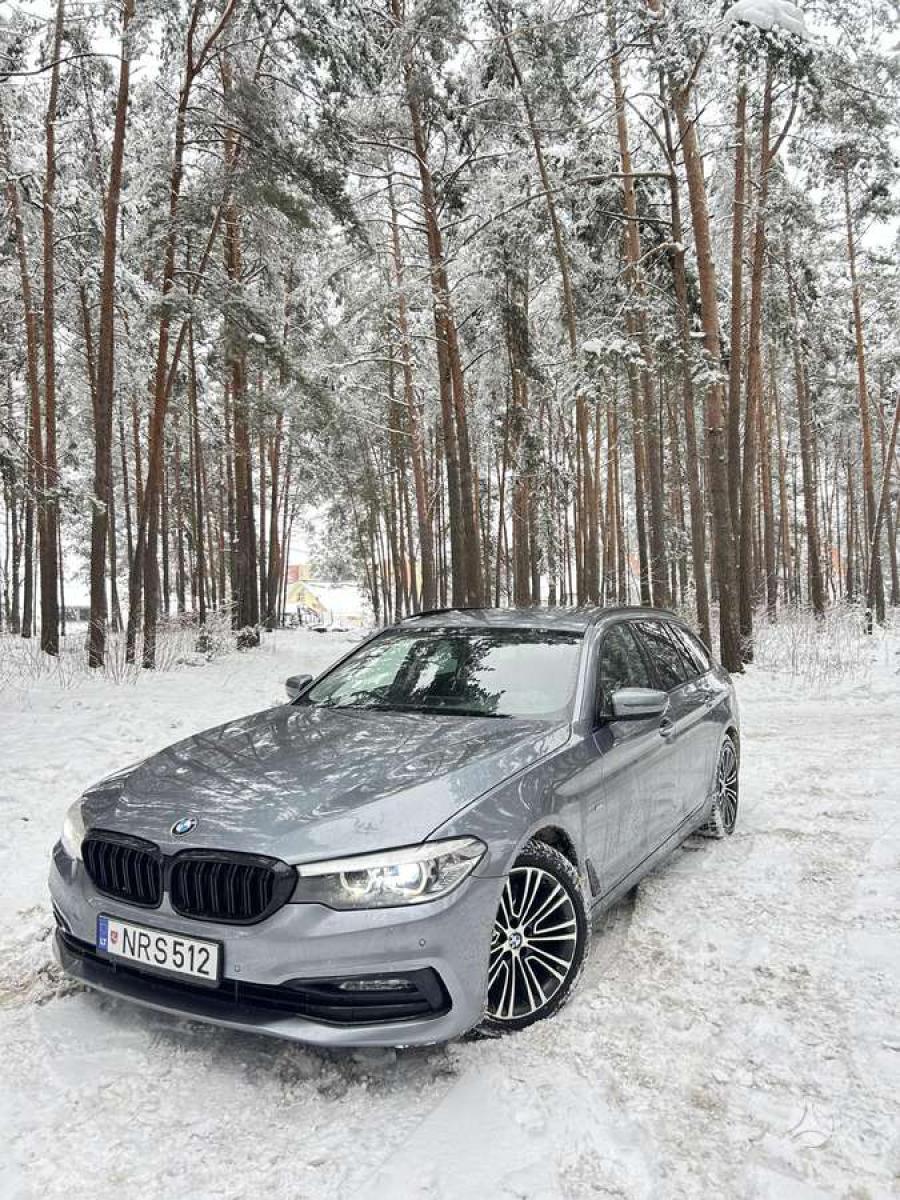 Grey BMW 520 2018 in Varena, with an engine capacity of 2.00 L and mileage of 235 thousand km for 16500 €, photo 1 on AUTOMOTO.COM.LV