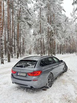 Grey BMW 520 2018 in Varena, with an engine capacity of 2.00 L and mileage of 235 thousand km for 16500 €, photo 3 on AUTOMOTO.COM.LV