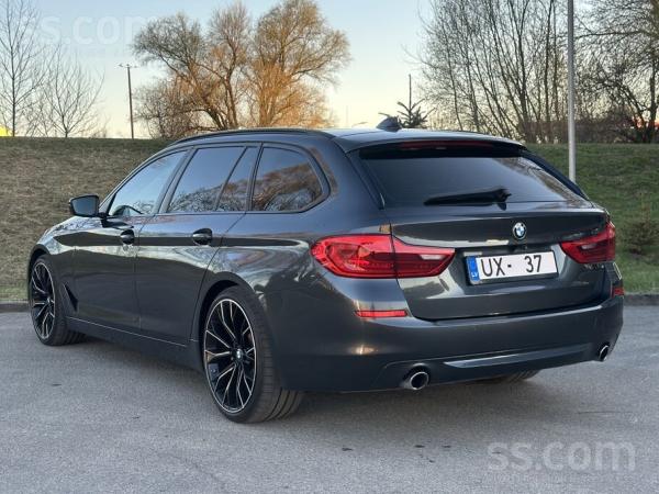 Grey BMW 520 2018 in Riga, with an engine capacity of 2.00 L and mileage of 312 thousand km for 17500 €, photo 6 on AUTOMOTO.COM.LV