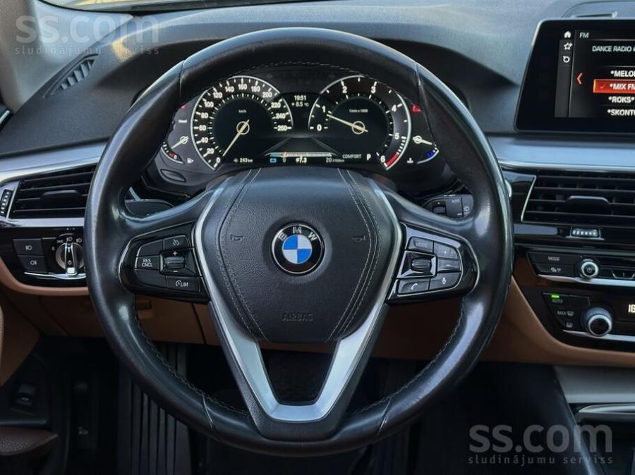 Pelēks BMW 520 2018 Rīga, ar dzinēja tilpumu 2.00 L un nobraukumu 312 tūkst. km par 17500 €, foto 21 vietnē AUTOMOTO.COM.LV