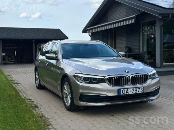 Grey BMW 520 2018 in Riga, with an engine capacity of 2.00 L and mileage of 220 thousand km for 15800 €, photo 2 on AUTOMOTO.COM.LV