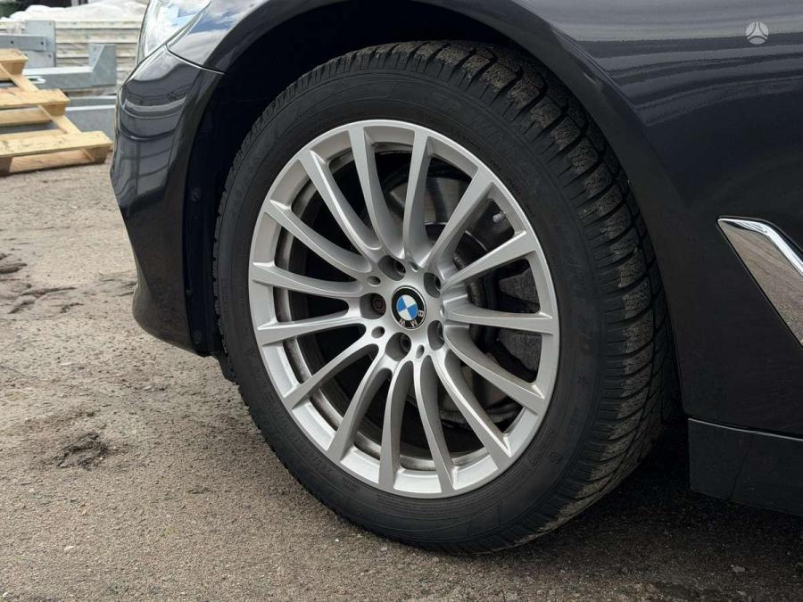 Pelēks BMW 520 2018 Mažeikiai, ar dzinēja tilpumu 2.00 L un nobraukumu 184 tūkst. km par 15500 €, foto 15 vietnē AUTOMOTO.COM.LV