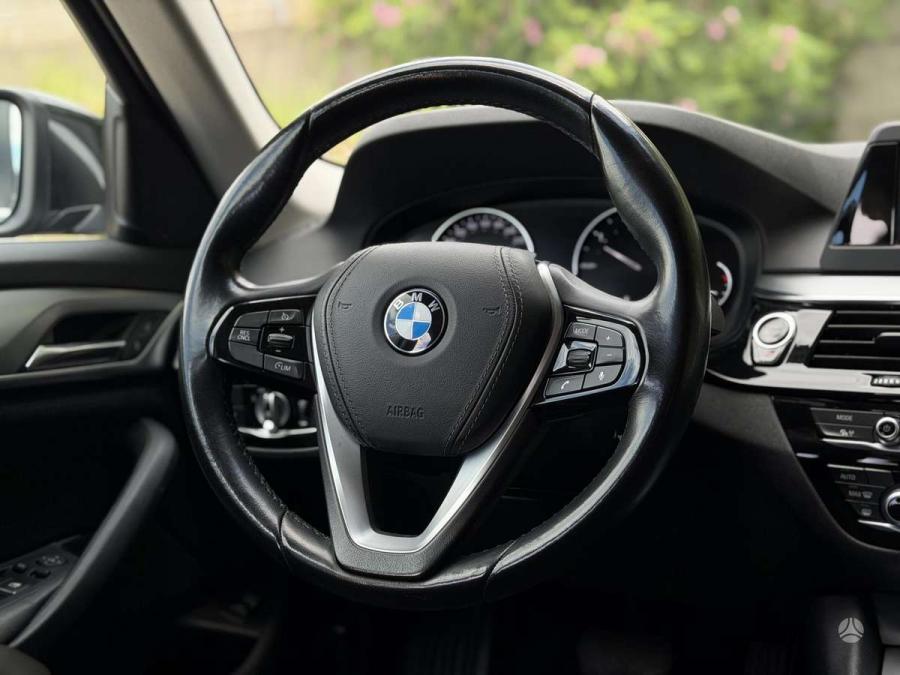 Pelēks BMW 520 2018 Mažeikiai, ar dzinēja tilpumu 2.00 L un nobraukumu 184 tūkst. km par 15500 €, foto 22 vietnē AUTOMOTO.COM.LV
