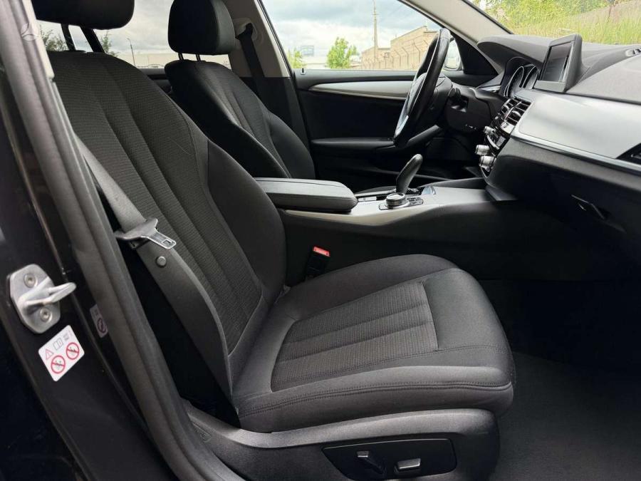 Pelēks BMW 520 2018 Mažeikiai, ar dzinēja tilpumu 2.00 L un nobraukumu 184 tūkst. km par 15500 €, foto 24 vietnē AUTOMOTO.COM.LV