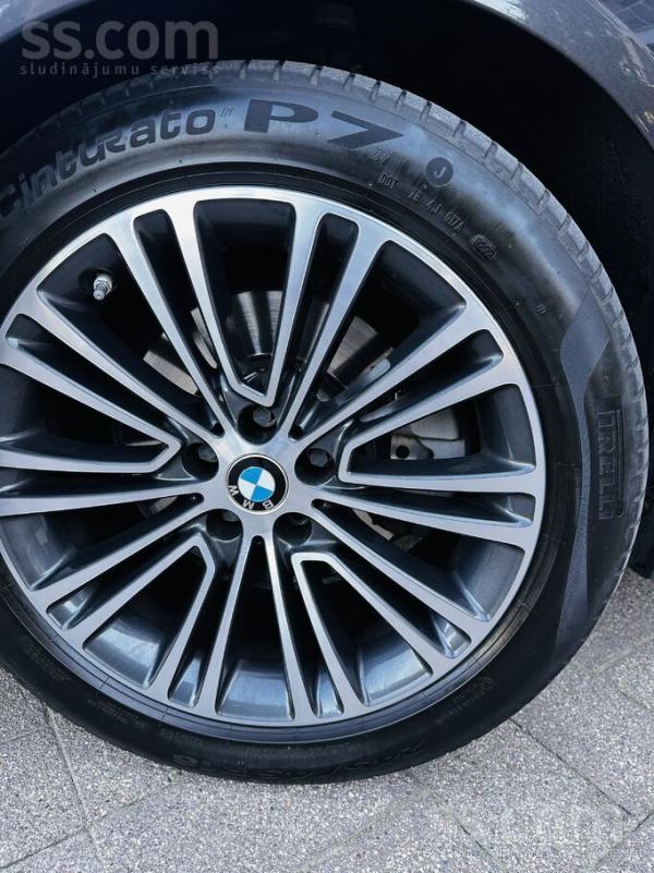 Grey BMW 520 2018 in Riga, with an engine capacity of 2.00 L and mileage of 238 thousand km for 18400 €, photo 8 on AUTOMOTO.COM.LV