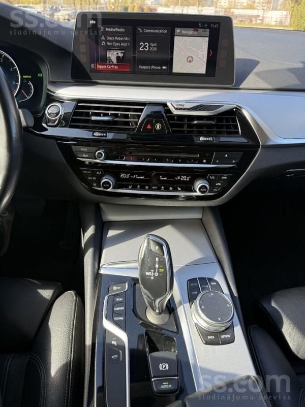 Grey BMW 520 2018 in Riga, with an engine capacity of 2.00 L and mileage of 155 thousand km for 19700 €, photo 5 on AUTOMOTO.COM.LV