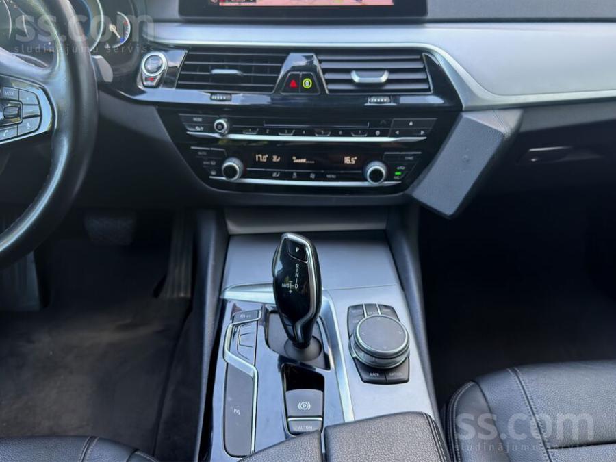 Pelēks BMW 520 2018 Rīga, ar dzinēja tilpumu 2.00 L un nobraukumu 240 tūkst. km par 13990 €, foto 10 vietnē AUTOMOTO.COM.LV