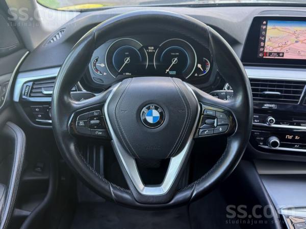 Grey BMW 520 2018 in Riga, with an engine capacity of 2.00 L and mileage of 240 thousand km for 13990 €, photo 10 on AUTOMOTO.COM.LV
