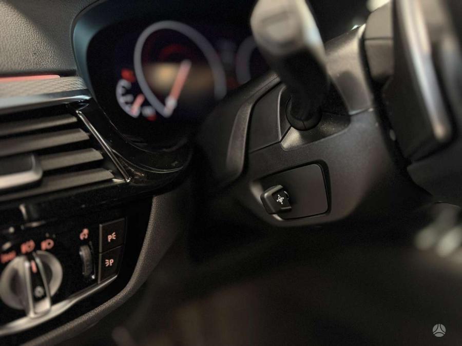 Pelēks BMW 520 2018 Klaipėda, ar dzinēja tilpumu 2.00 L un nobraukumu 270 tūkst. km par 19900 €, foto 21 vietnē AUTOMOTO.COM.LV