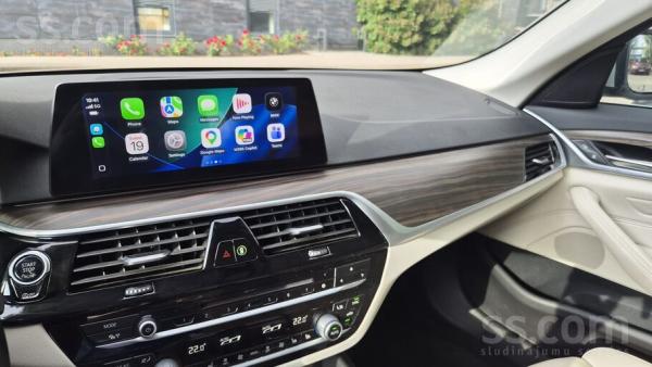 Grey BMW 520 2018 in Riga, with an engine capacity of 2.00 L and mileage of 178 thousand km for 21000 €, photo 2 on AUTOMOTO.COM.LV