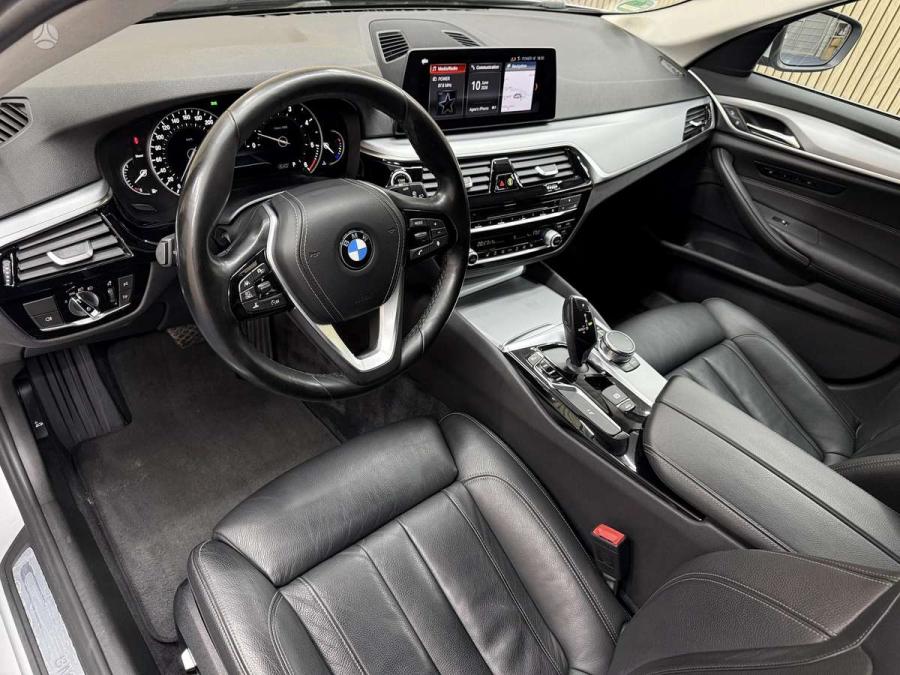 Pelēks BMW 520 2018 Marijampole, ar dzinēja tilpumu 2.00 L un nobraukumu 303 tūkst. km par 14999 €, foto 3 vietnē AUTOMOTO.COM.LV